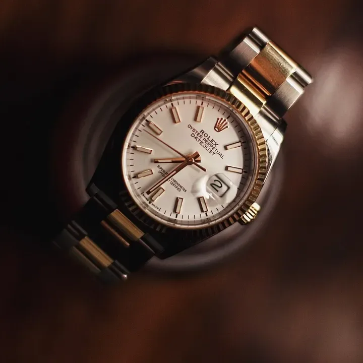 What Is The Mechanism Behind Automatic Watches? — Swiss Made Watch - Story