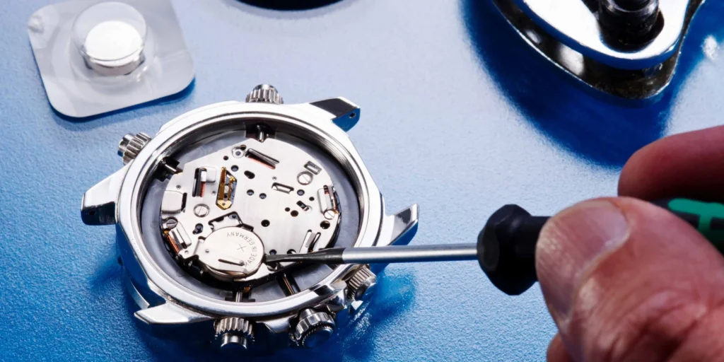 How To Select The Perfect Batteries For Your Quartz Watches ...